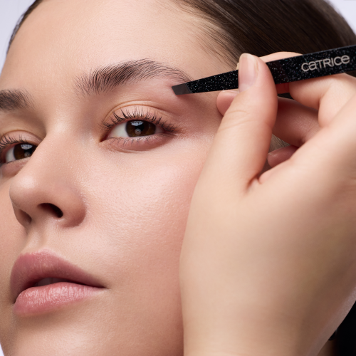 Magic Perfectors Tweezer – www.catricecosmetics.com